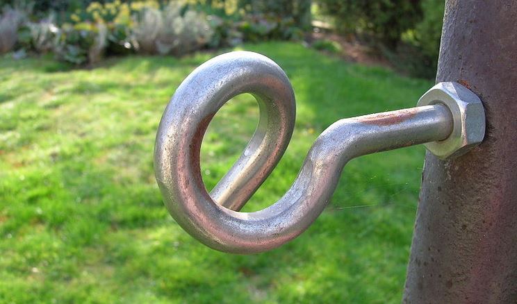 Pigtail Bolt | Quan Pham